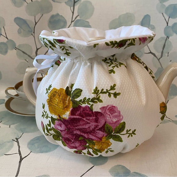 DausyTeaCozies | Kitchen | Royal Albert Old Country Roses Tea Cozy For ...
